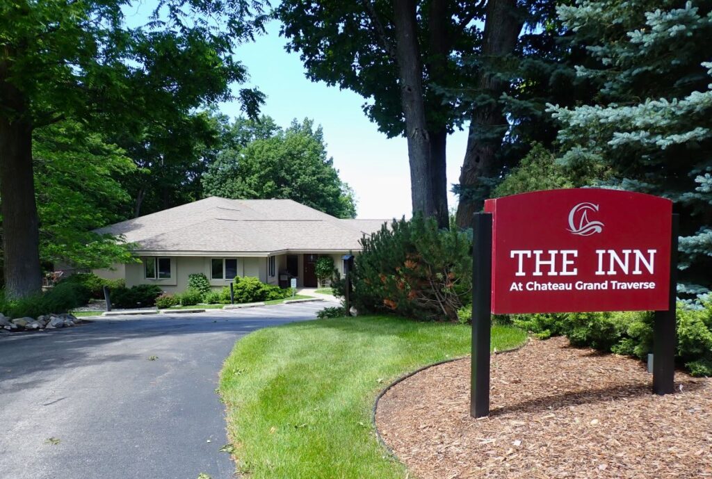 Extraordinary The Inn At Chateau Grand Traverse Photos